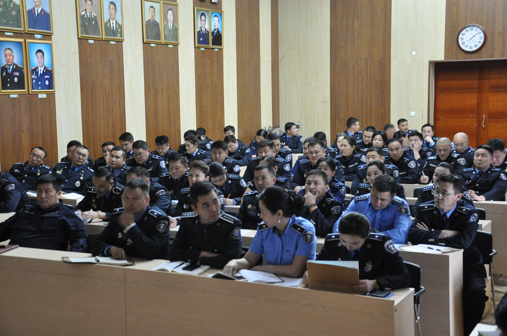 Тайлангийн хурлаа хийлээ