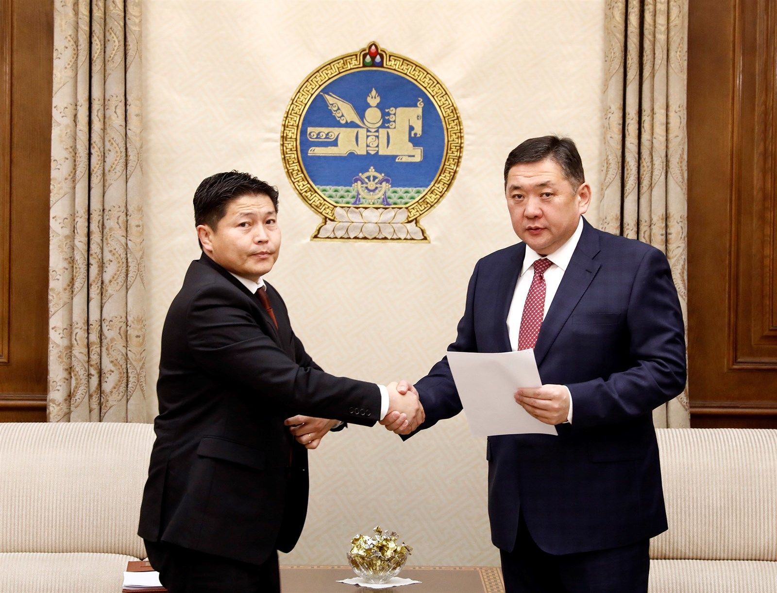 Хууль тогтоомжийн тухай хуульд нэмэлт өөрчлөлт оруулах тухай хуулийн төслийг өргөн мэдүүлэв