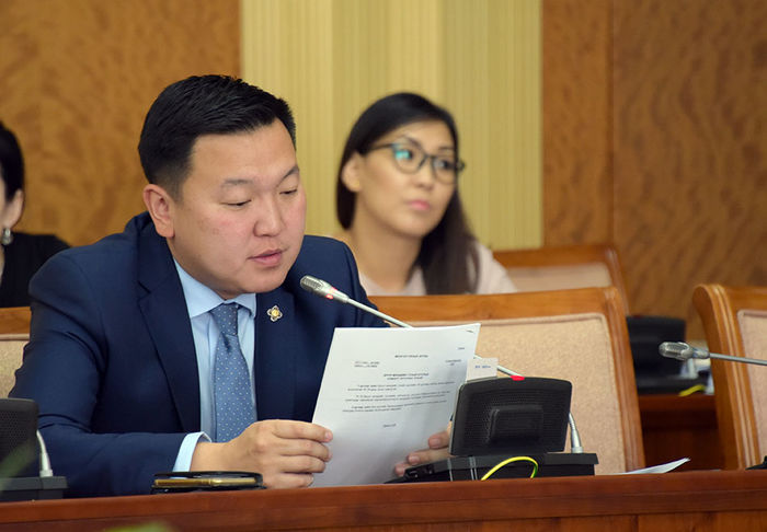 Залуучуудын хөгжлийг дэмжих тухай хуулийн төслийн эцсийн хэлэлцүүлгийг хийлээ