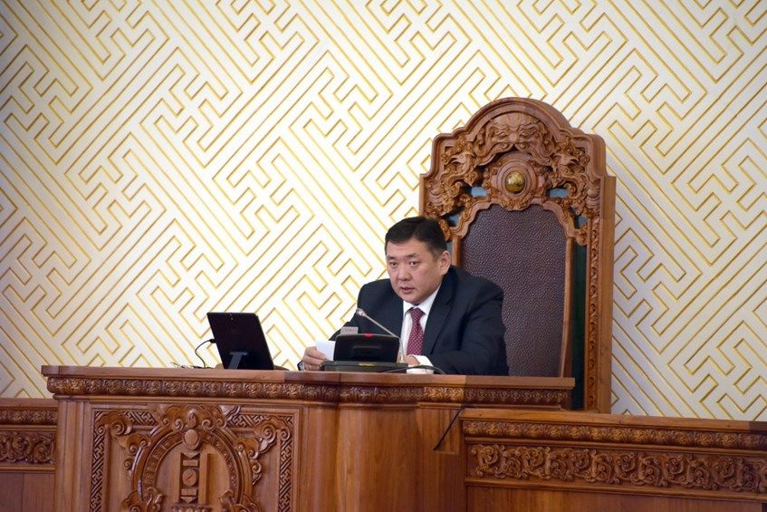 Эрүүгийн болон Зөрчлийн тухай хуульд нэмэлт өөрчлөлт оруулах санал дэмжигдэв